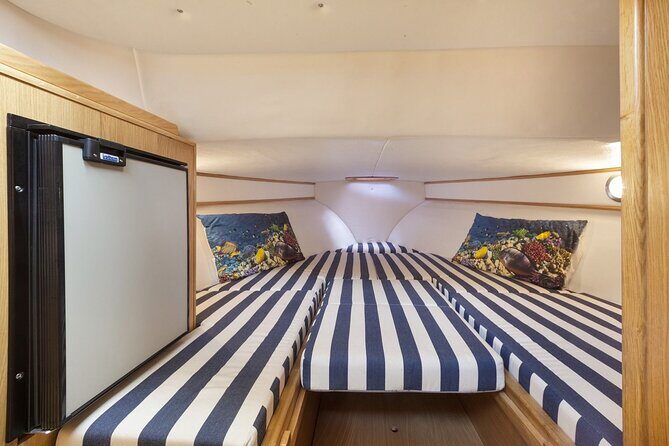 Private boat tour of the Amalfi coast or Capri - FAQs