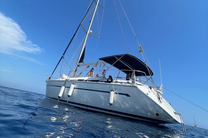 Private Boat Trip in Barcelona with Snacks and Drinks - Detailed Itinerary Breakdown