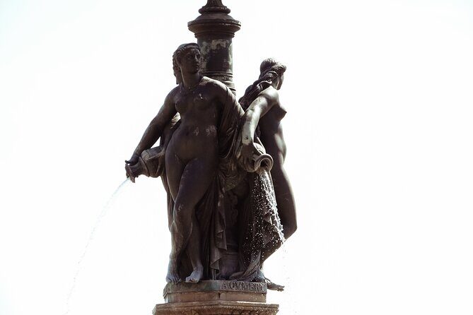 Private Bordeaux History Tour with a glass of Bordeaux wine. - The Sum Up