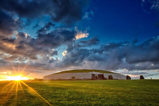 Private Boyne Valley, Hill of Tara and Trim Castle Day Tour - Discovering the Heart of Ireland’s Ancient Past