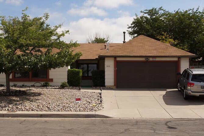 Private Breaking Bad Tour - Exploring Albuquerque Through the Lens of Breaking Bad: A Complete Review of the Private Tour