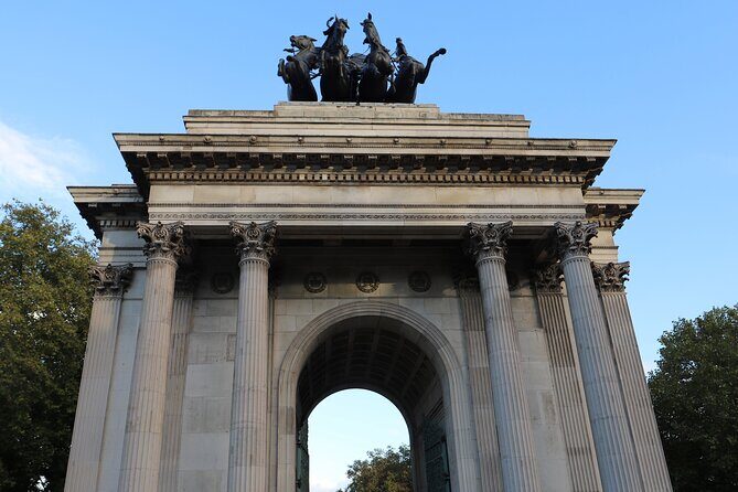 Private Buckingham Palace Royal Walk & Champagne at Harrods - Practical Tips for Potential Travelers