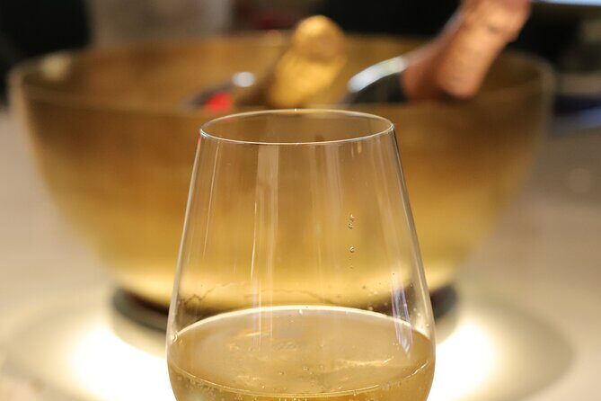 Private Buckingham Palace Royal Walk & Champagne at Harrods - Who Should Consider This Tour?