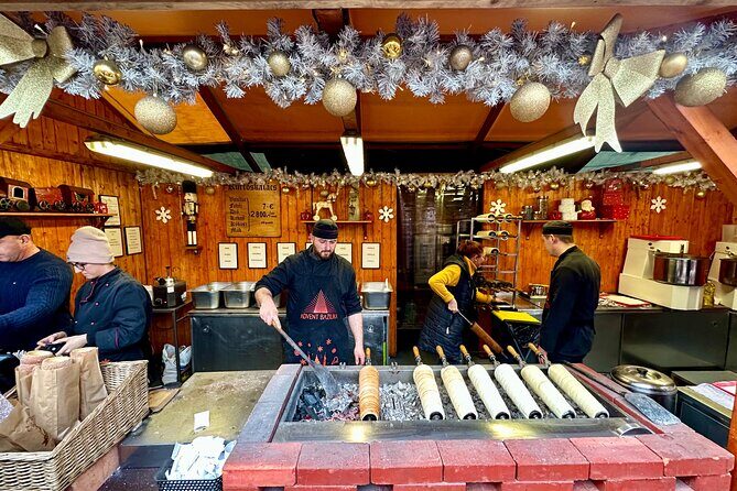 Private Budapest Christmas Market Tour with Chimney Cake & Mulled Wine - An In-Depth Look at the Tour Experience