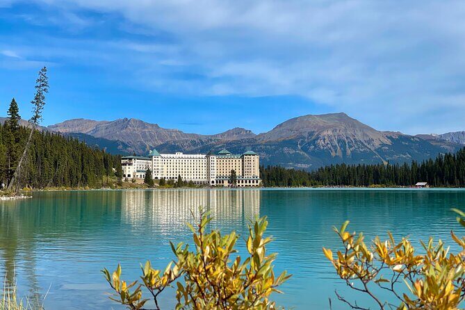 Private Calgary to Lake Louise and Moraine Lake Tour - Key Points