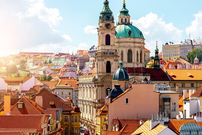 Private Car from Munich to Prague: Transfer with 2h Sightseeing - The Sum Up