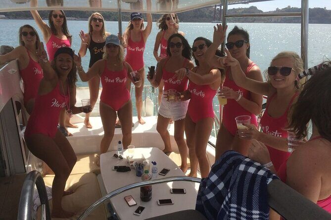 Private Catamaran Tour: Lisbon coast cruise with barbecue and drinks - Who Will Appreciate This Tour?