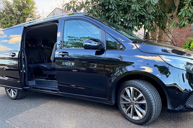 Private Chauffeur Transfer from Sydney Airport to Sydney City - An In-Depth Look at the Transfer Experience