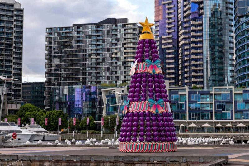 Private Christmas Walking Tour in Melbourne City Lights - Exploring Melbourne’s Christmas Lights: A Detailed Breakdown