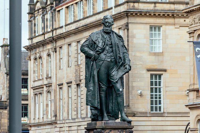 Private City Kickstart Tour: Edinburgh - Practical Tips for Travelers