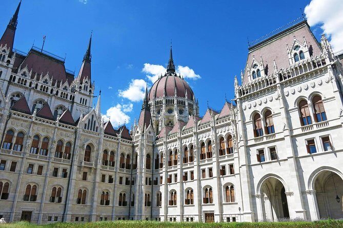 Private City Tour in Budapest 6 hours - Frequently Asked Questions