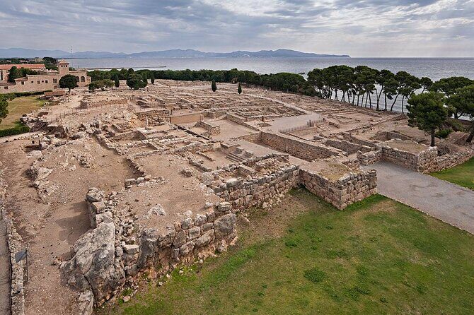 Private Costa Brava and Empuries Tour with Hotel Pick-Up and Panoramic Boat Ride - Who Will Love This Tour?