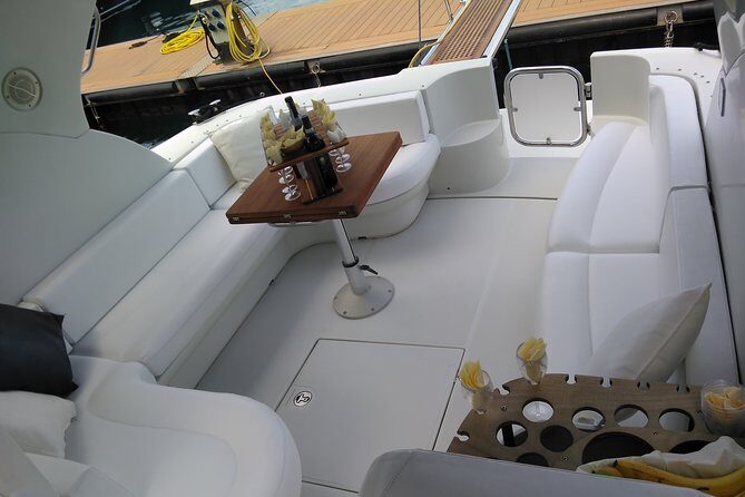 Private Cruise around Capri - yacht 40' - Who Should Book This Tour?  