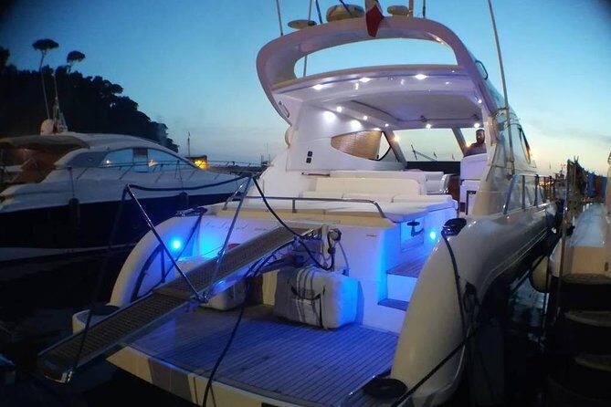 Private Cruise around Capri - yacht 50' - An In-Depth Look at the Experience