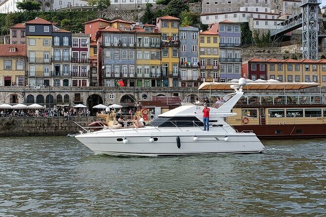 Private Cruise on Luxury Yacht in Porto - An In-Depth Look at the Private Yacht Cruise in Porto