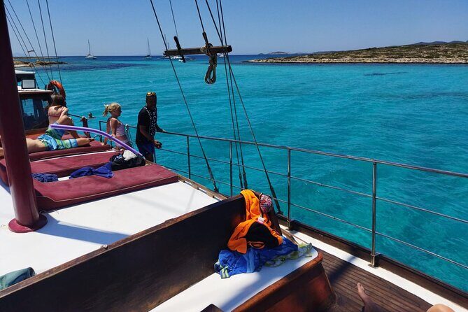 Private Cruise with Galatea(Paros,Antiparos,Despotiko,Bluelagoon) - An In-depth Look at the Itinerary