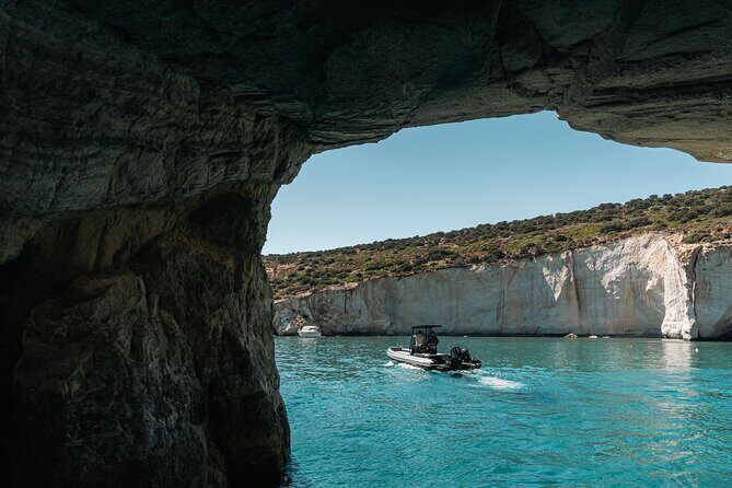 Private Cruise with Speedboat: Kleftiko- Sarakiniko- Sykia cave - Key Points