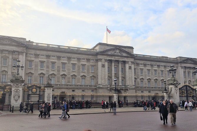 Private Custom Walking Tour: Half Day Sightseeing Tour of London - The Itinerary: A Deep Dive into What You Can Expect