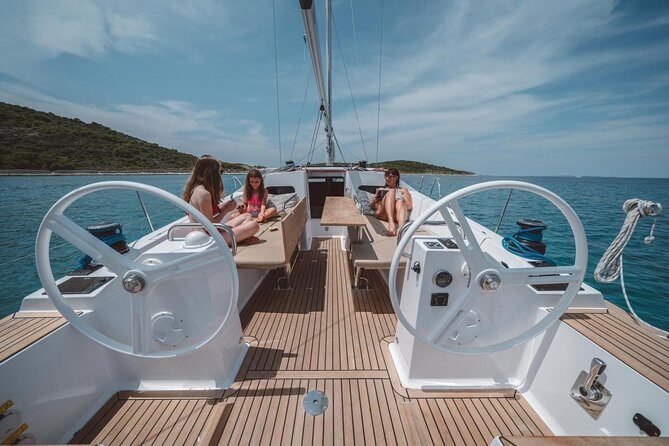 Private Day Charter on Amazing Mowgli - The Sum Up