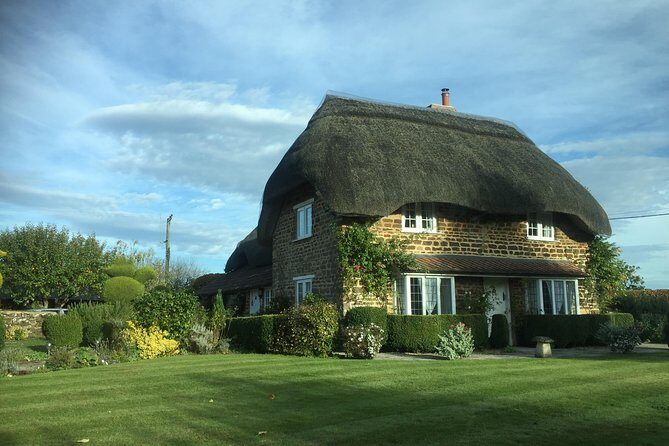 Private Day Tour to Bath, Avebury & The Cotswolds - FAQ