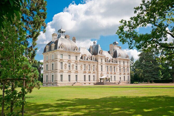 Private Day Trip to the Châteaux DE la Loire - Château de Chenonceau: The Elegant "Ladies’ Castle"