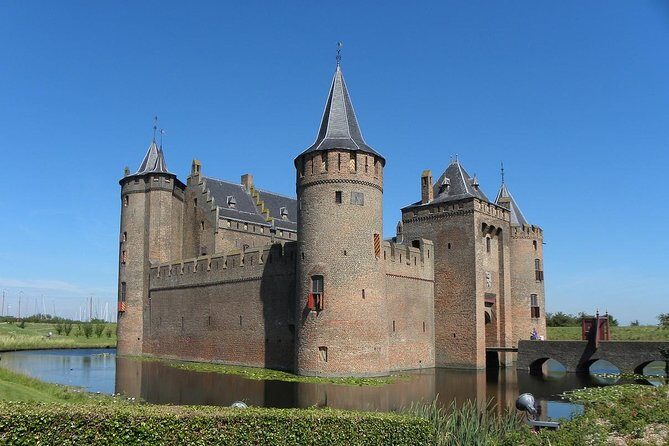 Private day trip to the Dutch castles from Amsterdam - The Sum Up