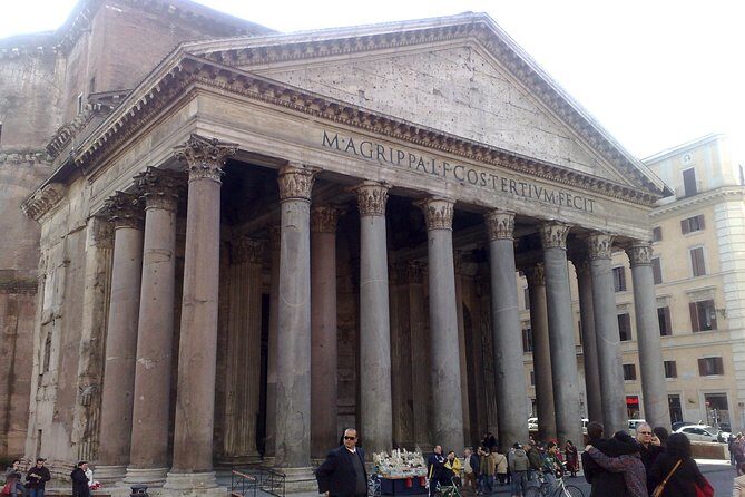Private daytour of Rome from Civitavecchia port van Mercedes V - FAQs