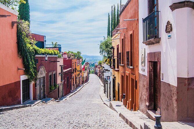 Private DayTrip Guanajuato City to San Miguel de Allende and back - Exploring the Private DayTrip from Guanajuato to San Miguel de Allende