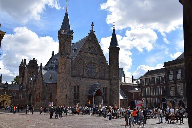 Private Delft and The Hague Tour incl. Madurodam from Amsterdam - Frequently Asked Questions