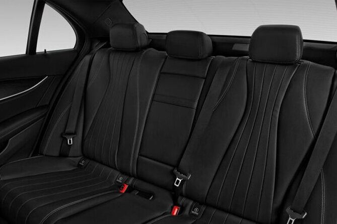 Private Departure from Sydney to Sydney Airport SYD by Sedan - What to Expect During Your Transfer