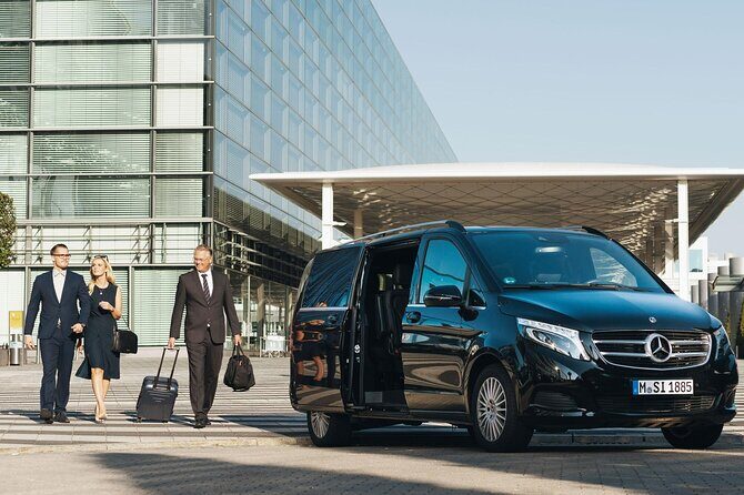 Private Departure Transfer from Paris to CDG or ORLY Airports - Who Should Consider This Service?