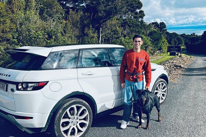Private Dog Friendly Wine Tour with your Local Guide - A Deep Dive into the Waiheke Island Private Wine Tour