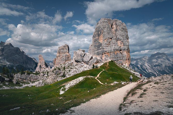 Private Dolomites Day Trip from Venice by Mercedes Class e Lux - FAQ