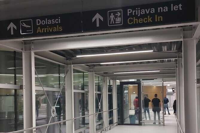 **Private Door to Door Airport Split Transfer up to 15 People** - Real Traveler Insights