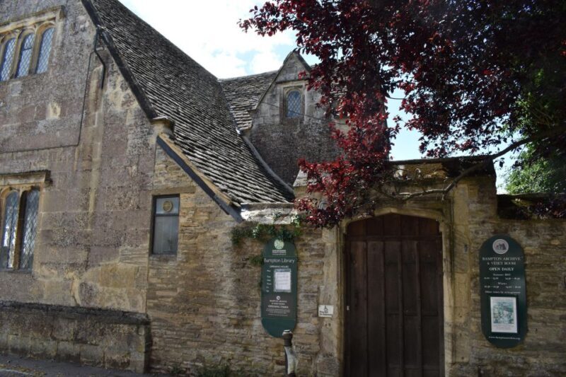 Private Downton Abbey Day Tour, including Pub Lunch - The Traditional Pub Lunch at Tadpole Bridge