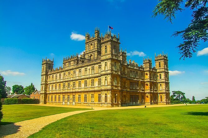 Private Downton Abbey Tour, including Bampton, Cogges Farm, and Highclere - The Itinerary in Detail