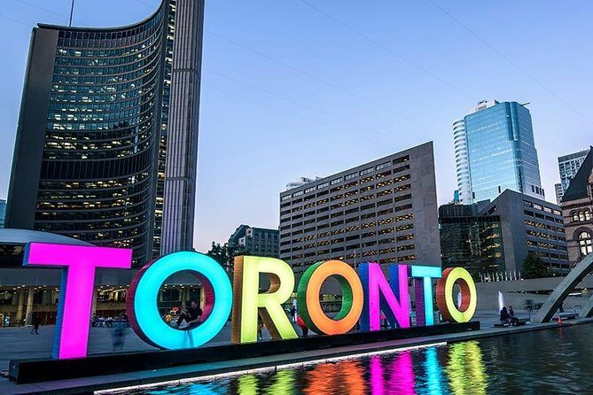 Private Downtown Toronto Walking Tour in English - Key Points