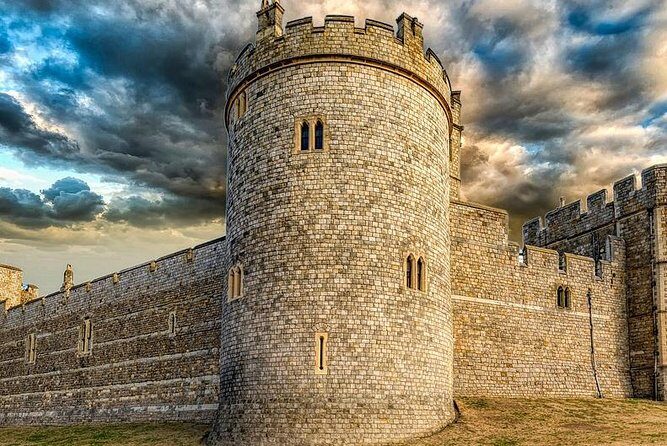 Private Driver guided tour Stonehenge Windsor castle and Bath. - Transportation and Logistics