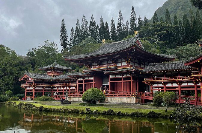 Private East Oahu Highlights Tour Byodo In Temple & Pali Lookout - FAQ