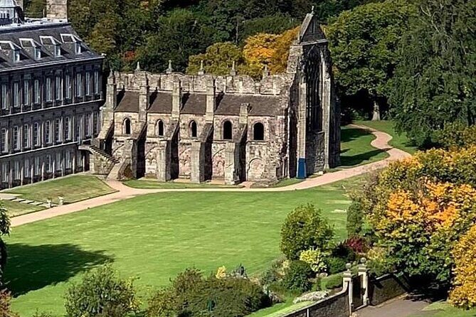 Private Edinburgh Full Day Guided Tour in a Black Cab LEVC TX - The Sum Up