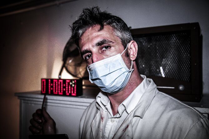 Private Escape Room with a Zombie in London - The Challenge and the Thrill of the Game  