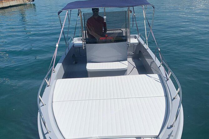 Private excursion to the island of Ischia by Conero 6.6m boat - The Itinerary in Detail