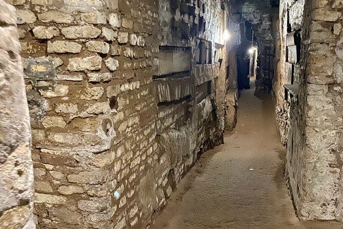 Private Express Tour of Roman Catacombs with Transfer - Exploring the Itinerary in Detail