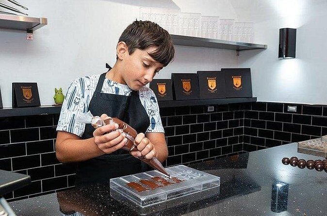 Private Family Chocolate Making Class in Paris - FAQ