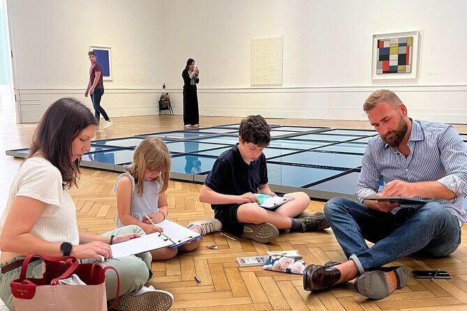 Private Family-Friendly Guided Tour & Art Workshop - Rome - Key Points