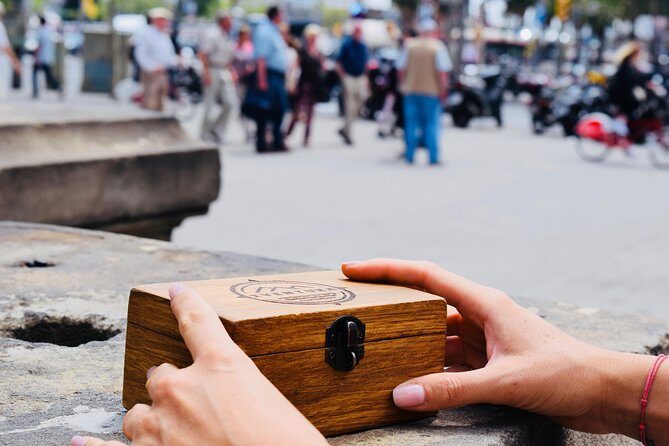 Private Family Treasure Hunt | Guided, fun & 100% Offline | Xventura Barcelona - What’s Included and What’s Not