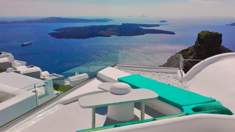 Private Famous Sights Tour with Local Guide in Santorini - The Itinerary Breakdown: What You Can Expect