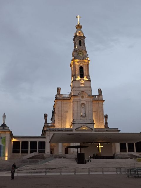 Private Fátima Tour: Fátima- Nazaré- Óbidos - An In-Depth Look at the Fátima, Nazaré, and Óbidos Tour