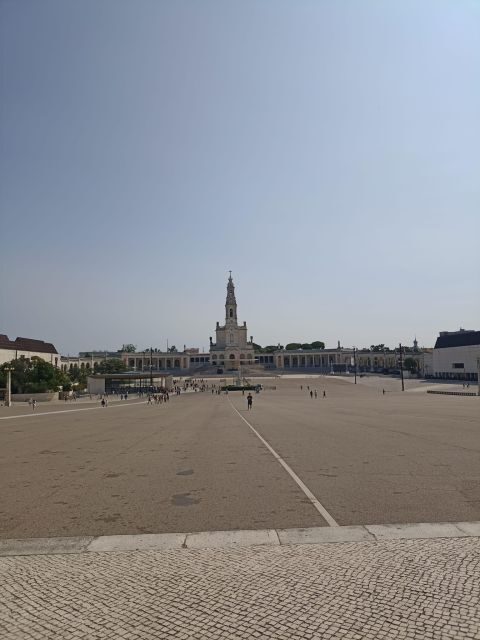 Private Fátima Tour: Fátima- Nazaré- Óbidos - FAQ