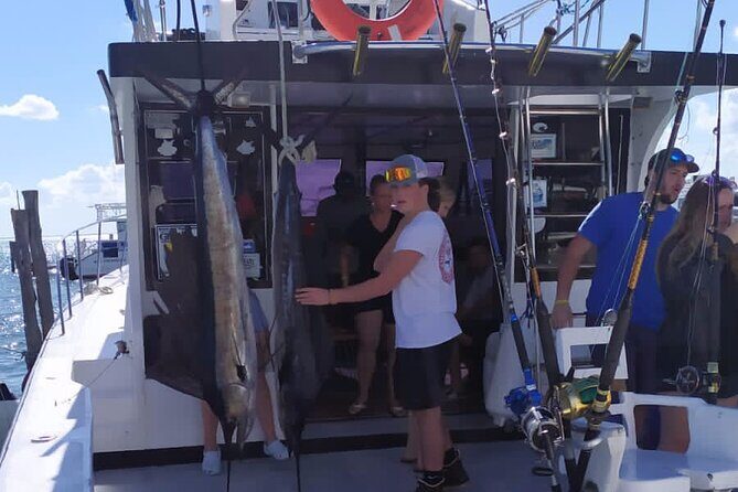 Private fishing charter Boat 48ft 12 pax Good Marlin and Sailfish - Who Should Consider This Experience?